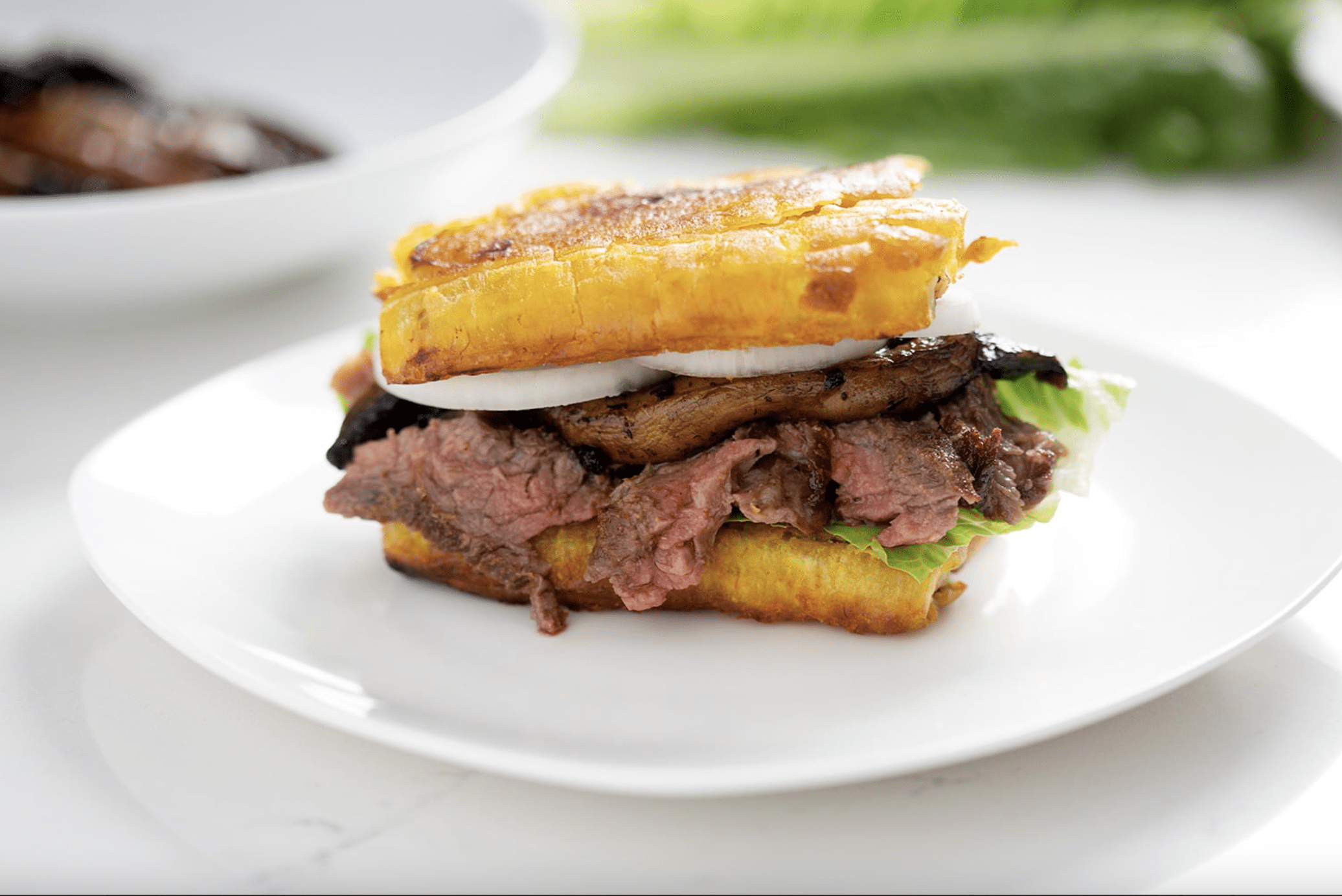 10 Famous Chicago Food Staples You Have to Try In 2023