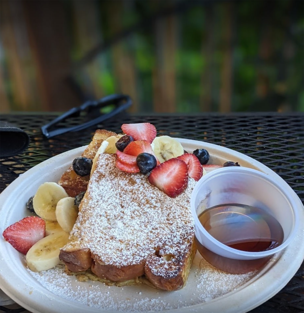 BEST Breakfast in Maui: 8 Can't-Miss Restaurants
