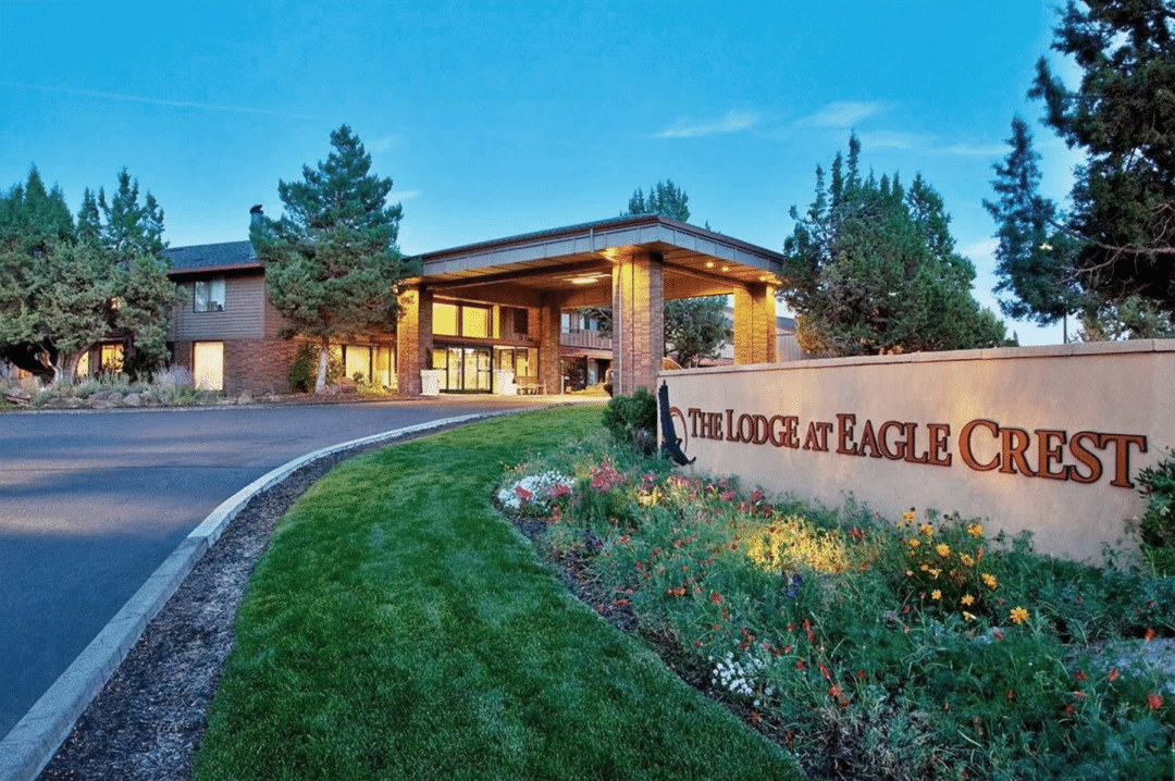 8 Most STUNNING Resorts in Bend Oregon