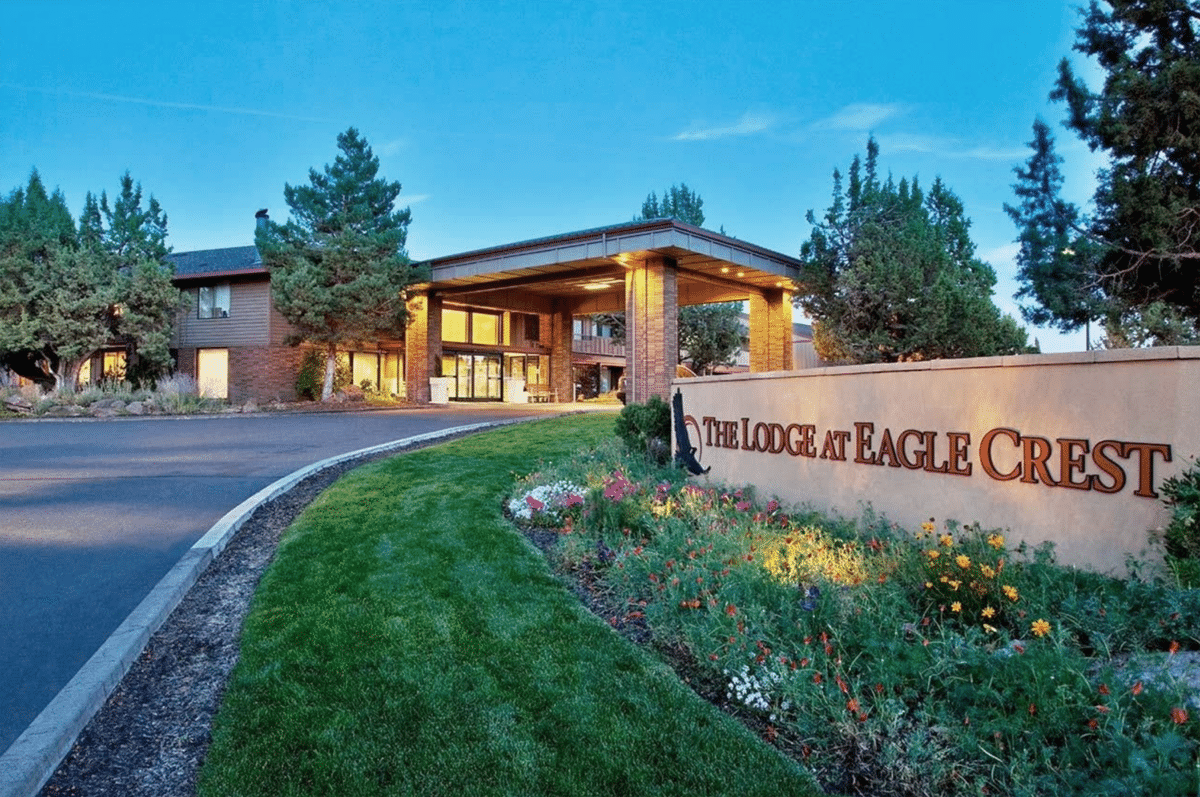 8 Most STUNNING Resorts in Bend Oregon
