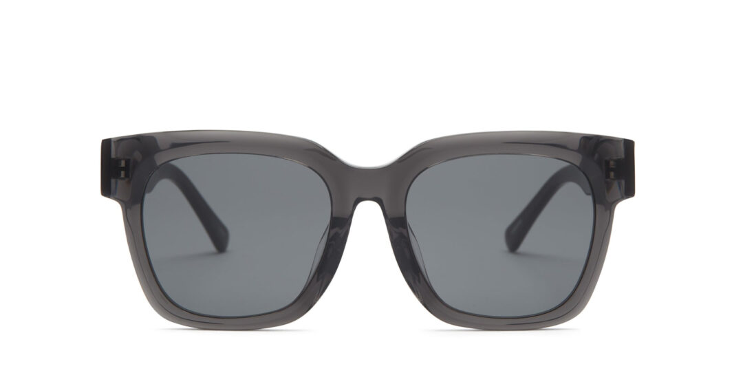 10 FAB Asian Fit Sunglasses That Combine Comfort & Style