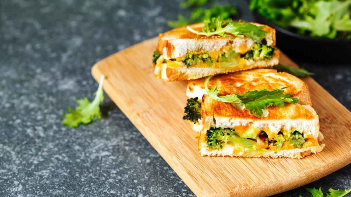 11 Disgusting Food Combinations You’ll ACTUALLY Like