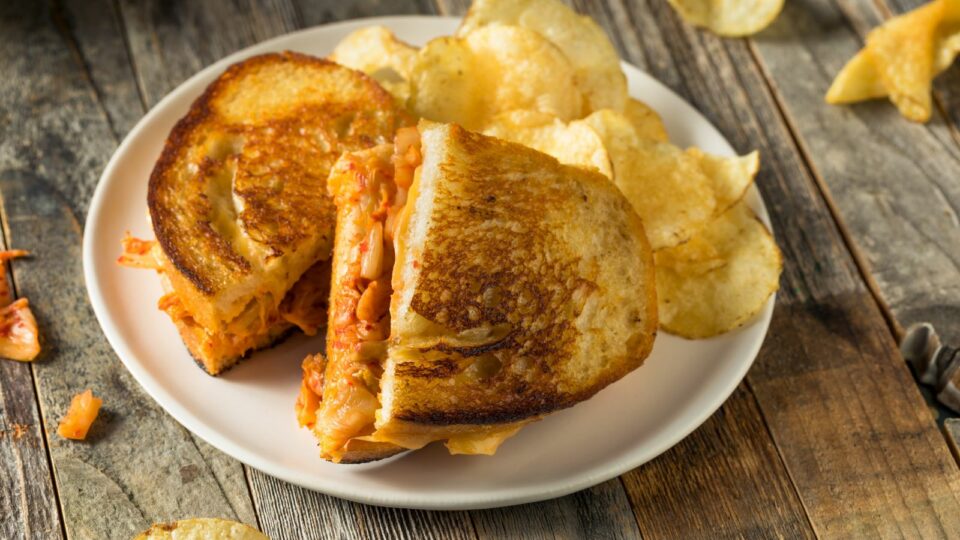 11 Disgusting Food Combinations You’ll ACTUALLY Like