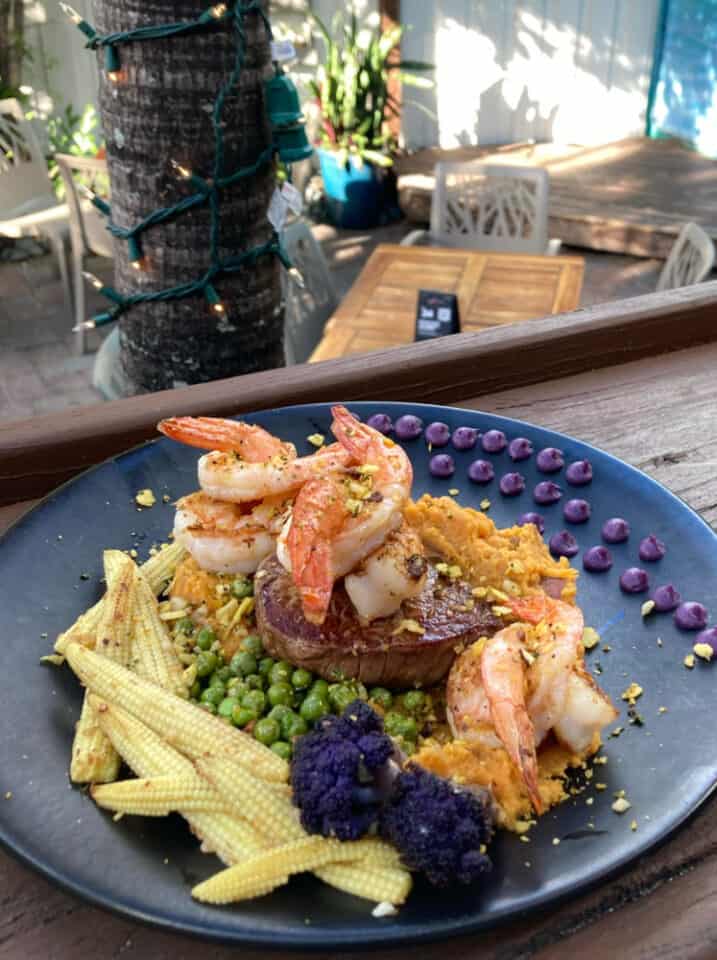 15 BEST Siesta Key Restaurants: Fresh and Flavorful Spots