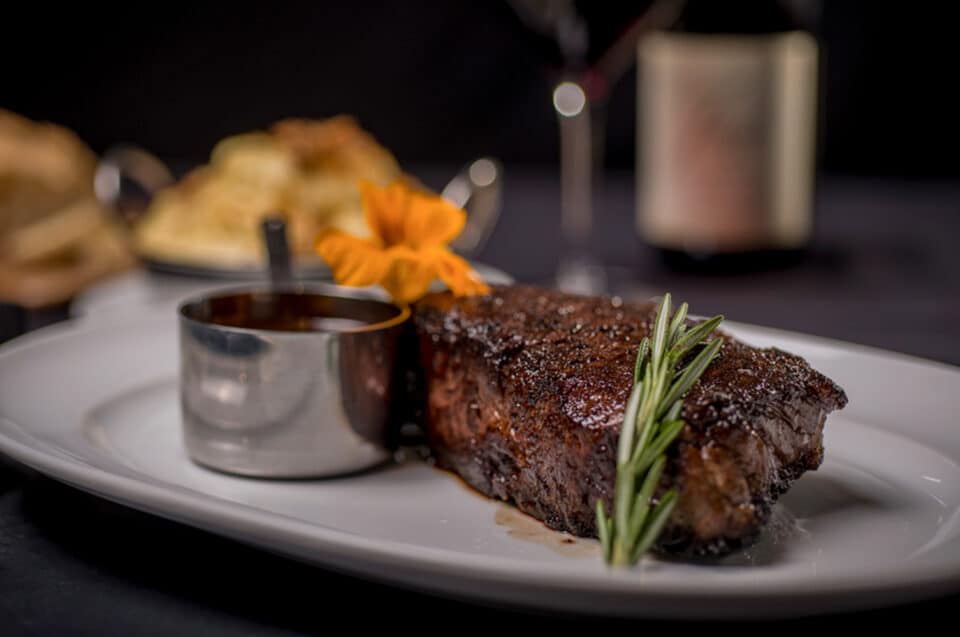 15 BEST Siesta Key Restaurants: Fresh and Flavorful Spots