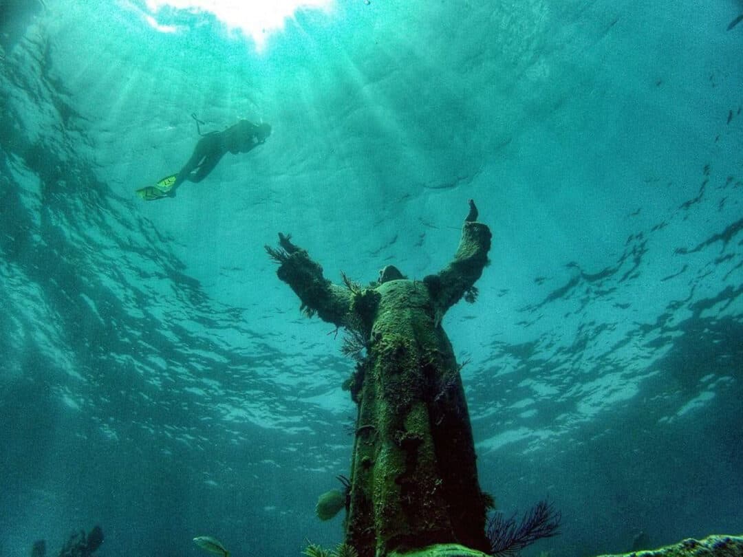 13 EPIC Spots for Snorkeling in The Florida Keys