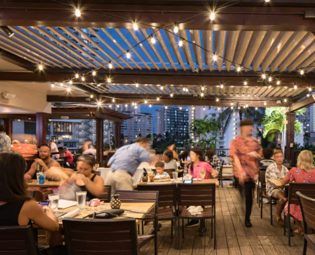 Rooftop Bars in Waikiki: 11 Spots for an UNFORGETTABLE Night