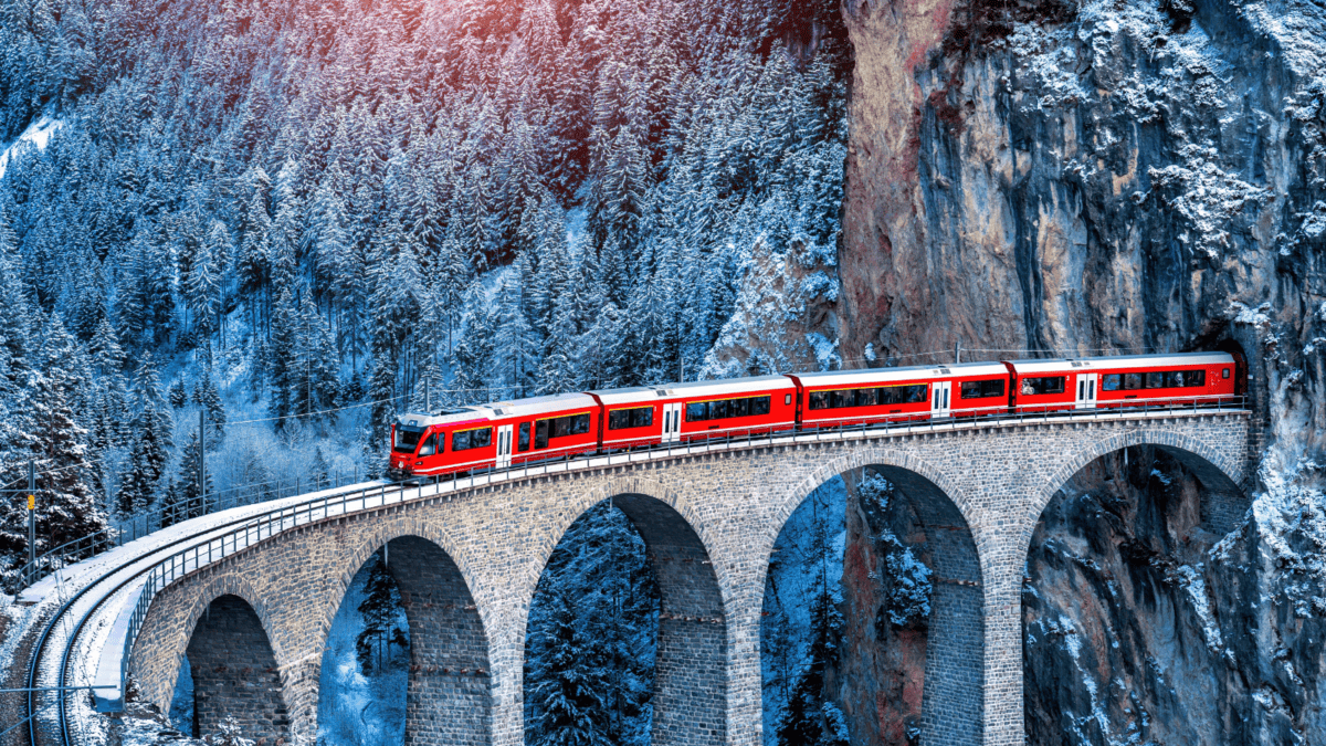14 Scenic Rail Tours You MUST Experience in Your Lifetime