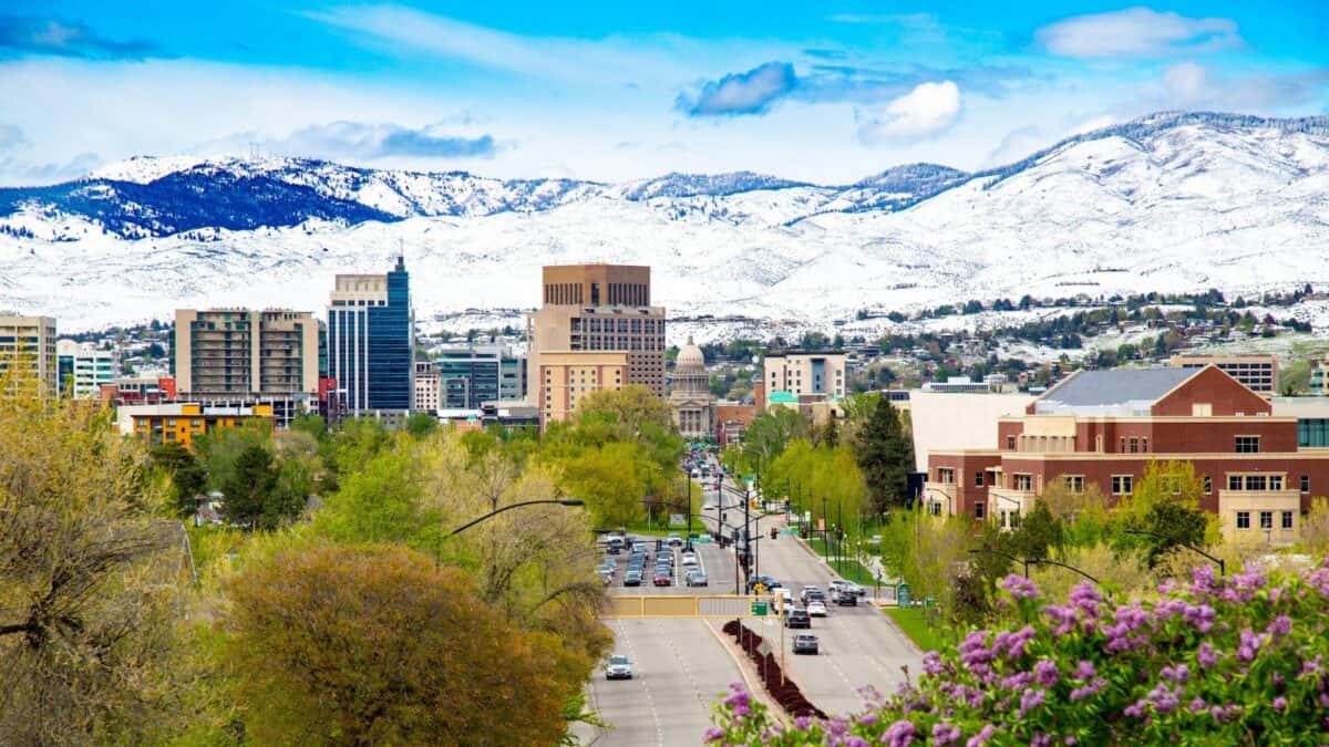 19 EXTREMELY Underrated Cities in the US to Visit Now