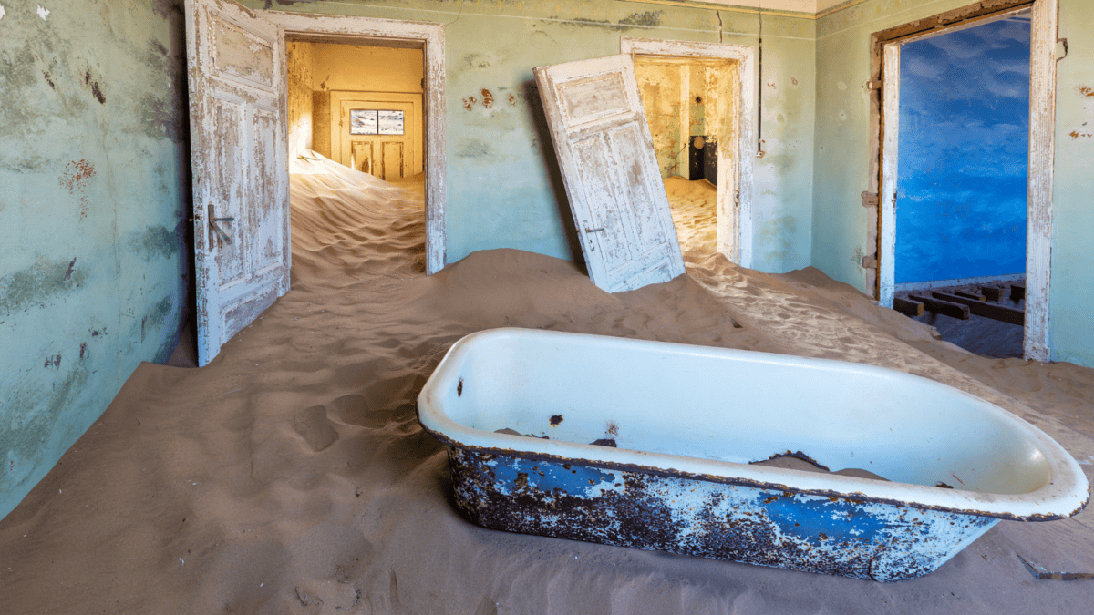 17 Eerie Abandoned Places That Transport You Back in Time