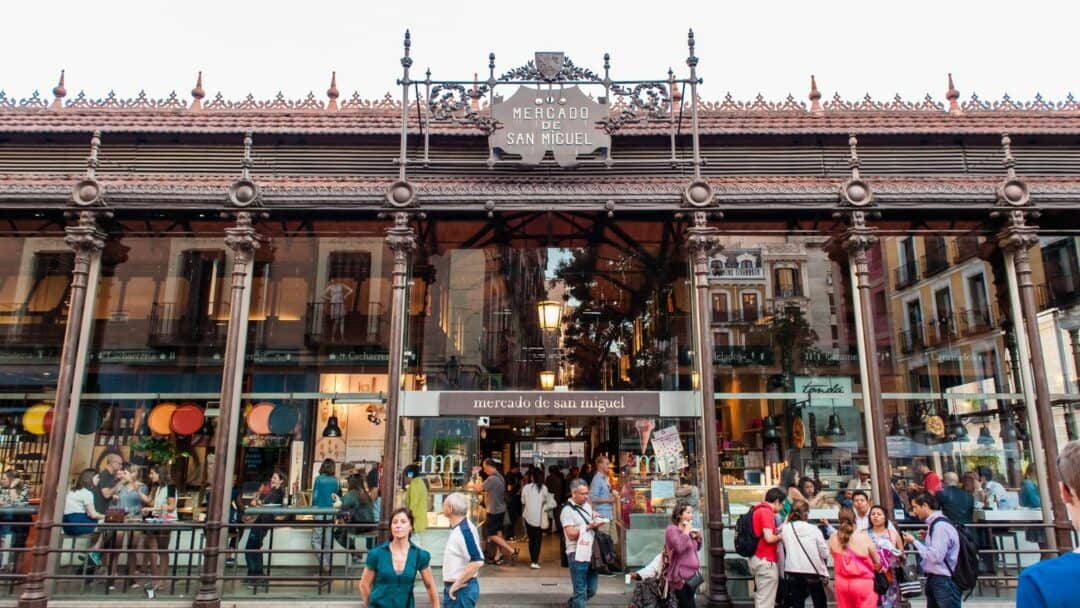16 Fascinating Local Markets Around the World