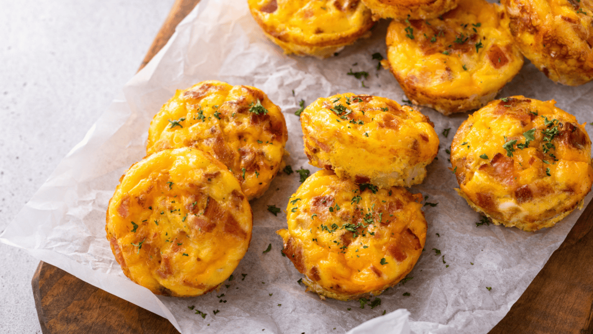 15 Mouthwatering Low-Carb Snacks to Try This Season