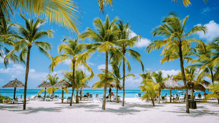 14 Tropical Retirement Places for a Never-Ending Vacation