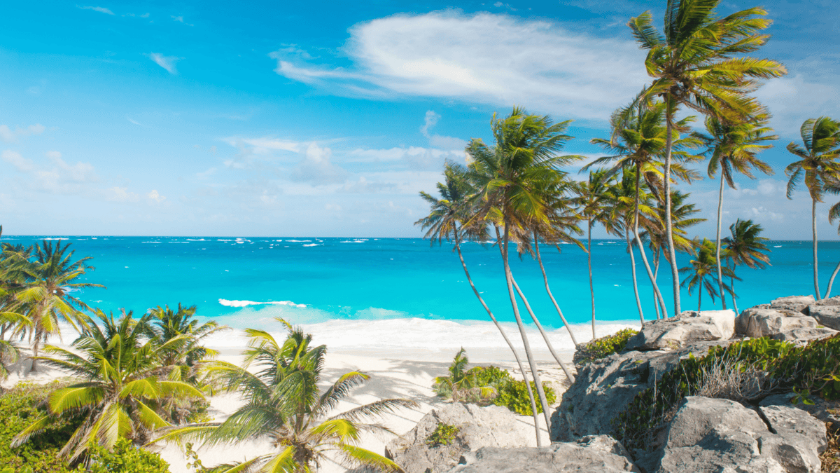 14 Tropical Retirement Places for a Never-Ending Vacation