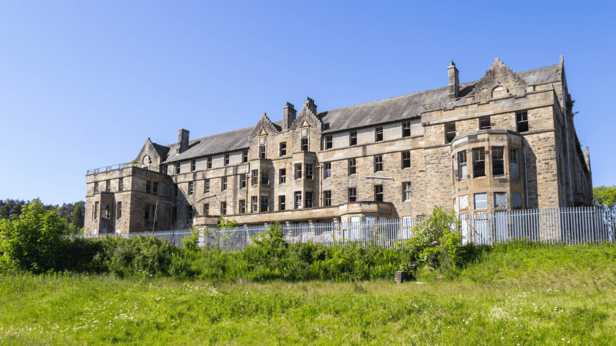 14 Eerie Abandoned Places in Europe That Will Haunt You