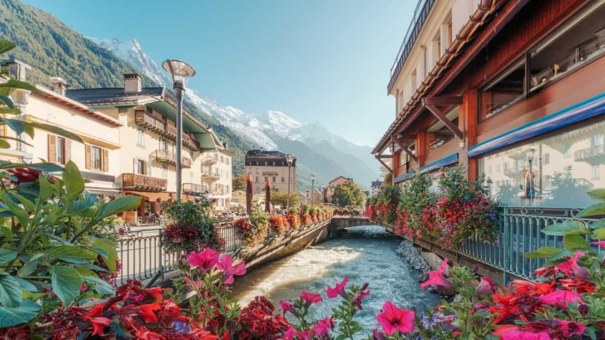 15 Charming Alpine Towns In Europe To Cozy Up In This Season - What The Fab