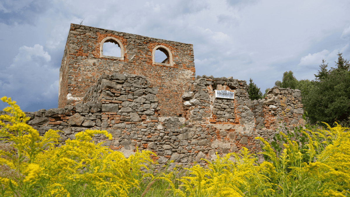 15 Spooky Ghost Towns That Are Hauntingly Beautiful