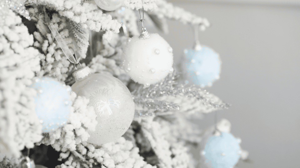 14 Christmas Tree Themes to Show Off Your Creativity